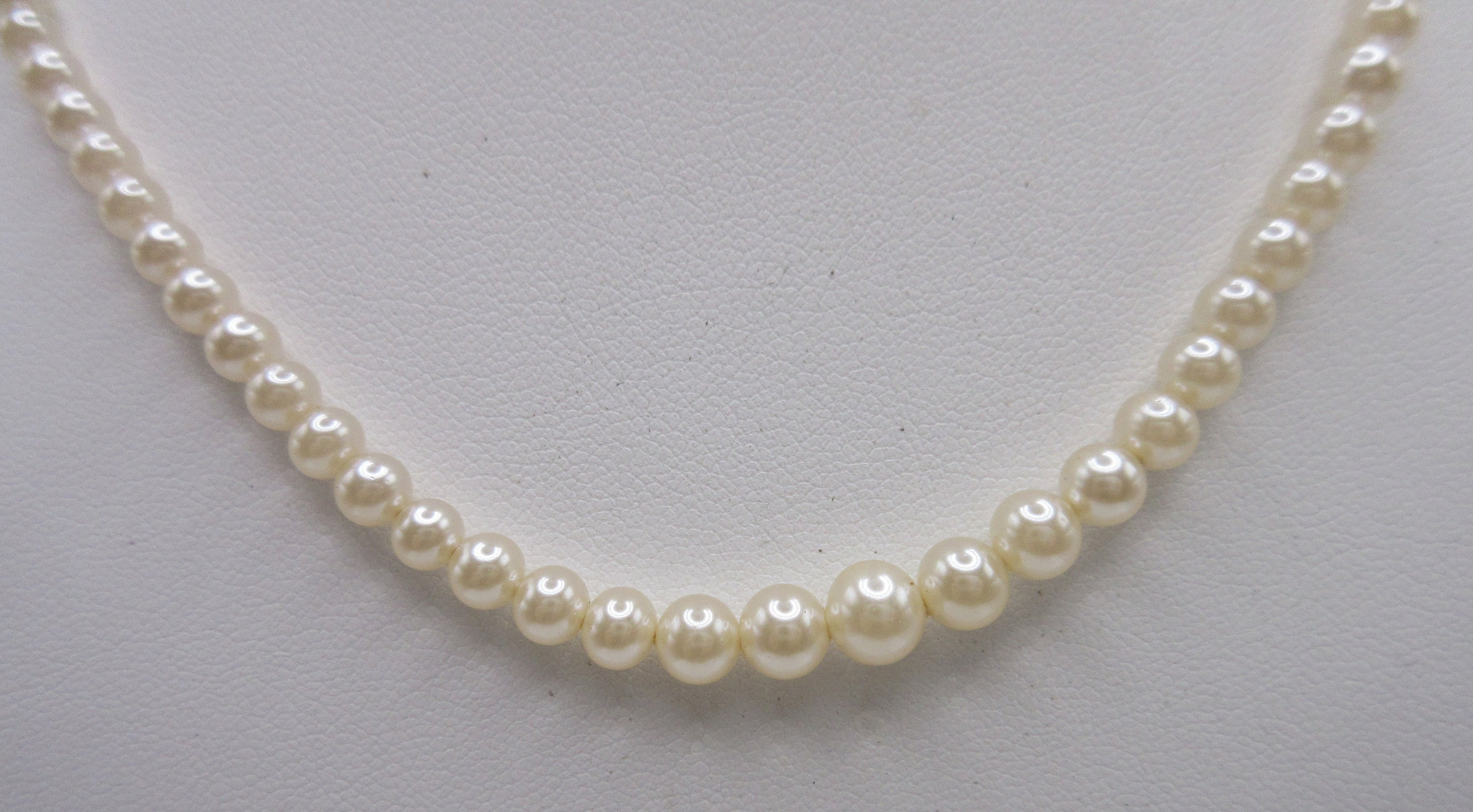 Vintage Deltah Faux Pearls Single Strand Necklace in Jewelry - Etsy