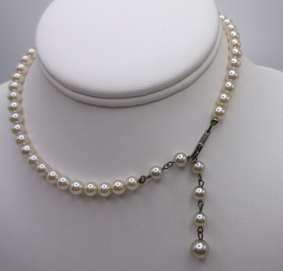 Vintage Deltah Faux Pearls Single Strand Necklace - Gem