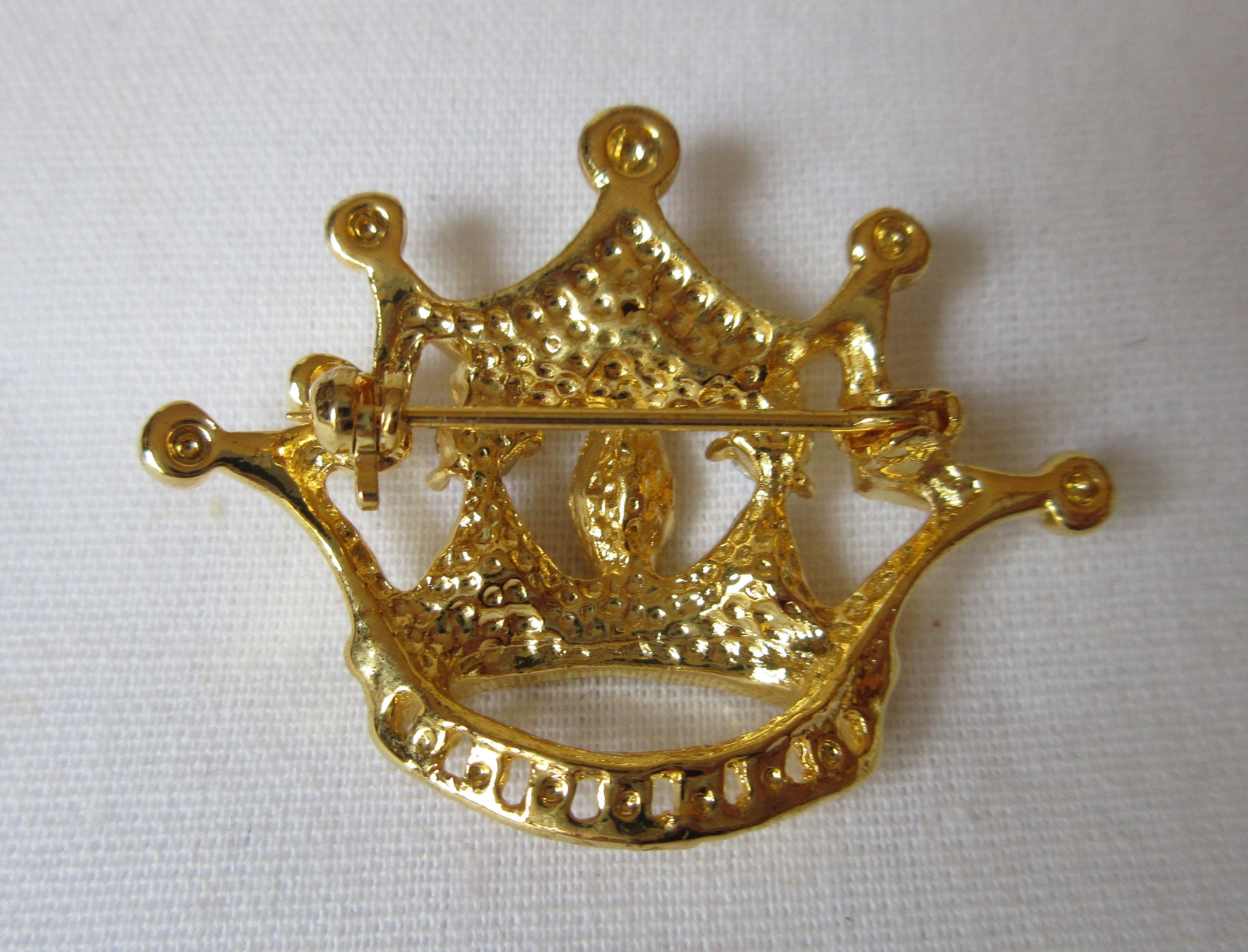 Vintage Crown Pin accented with AB Rhinestones - Etsy Polska