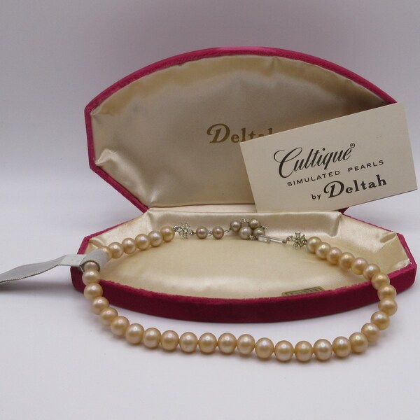 Shop Deltah Pearls - Etsy