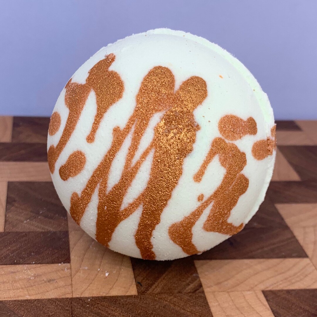 Gilded Pear Bath Bomb - Etsy