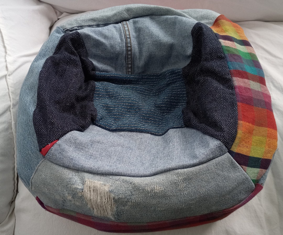 Sustainable Patchwork Pet Bed From Repurposed Textiles for Small Pet - Etsy