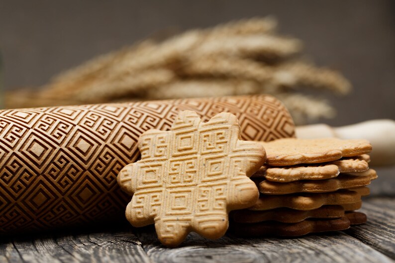 Gingerbread rolling pin Engraved rolling Greek patter | Etsy