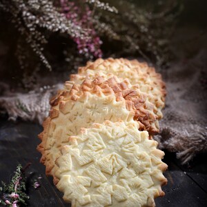 Stars German Embossed Rolling Engraved Rolling Pin Carved Dough Roller ...