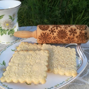Snowflakes Embossed Rolling Pin Christmas Carved Rolling Pin Xmas Gifts ...