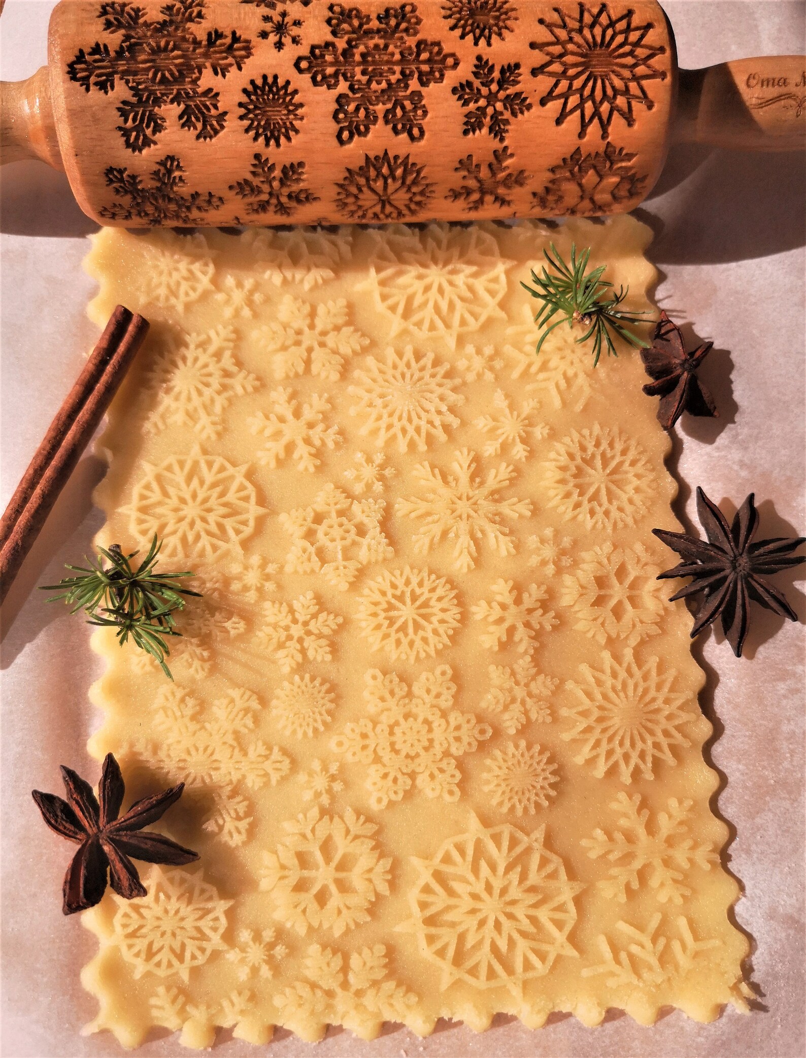 Snowflakes Embossed Rolling Pin Christmas Carved Rolling Pin Xmas Gifts ...