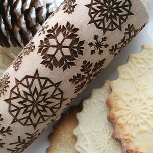 Snowflakes Embossed Rolling Pin Christmas Carved Rolling Pin Xmas Gifts ...