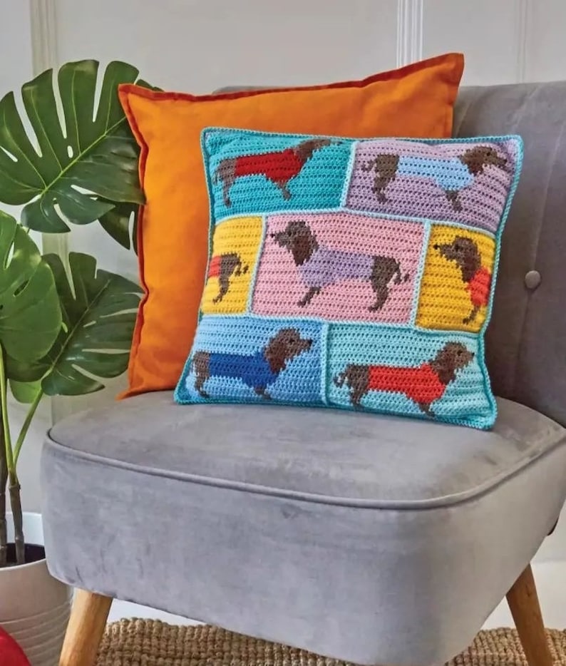 Dachshund Crochet Cushion Cover Pattern: Intarsia Sausage Dog (US Terms ...