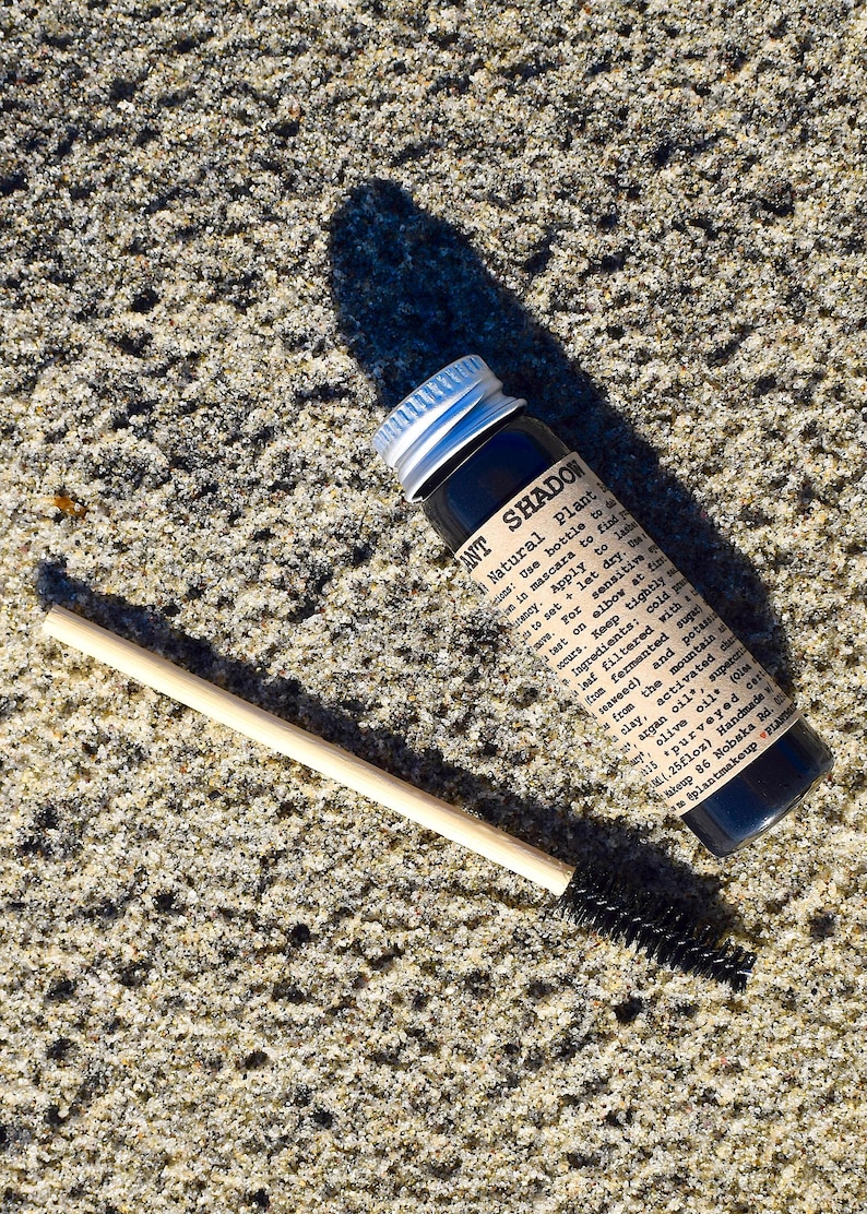 Plant Shadow Mascara . Zero Waste Botanical Vegan Makeup Paint for ...