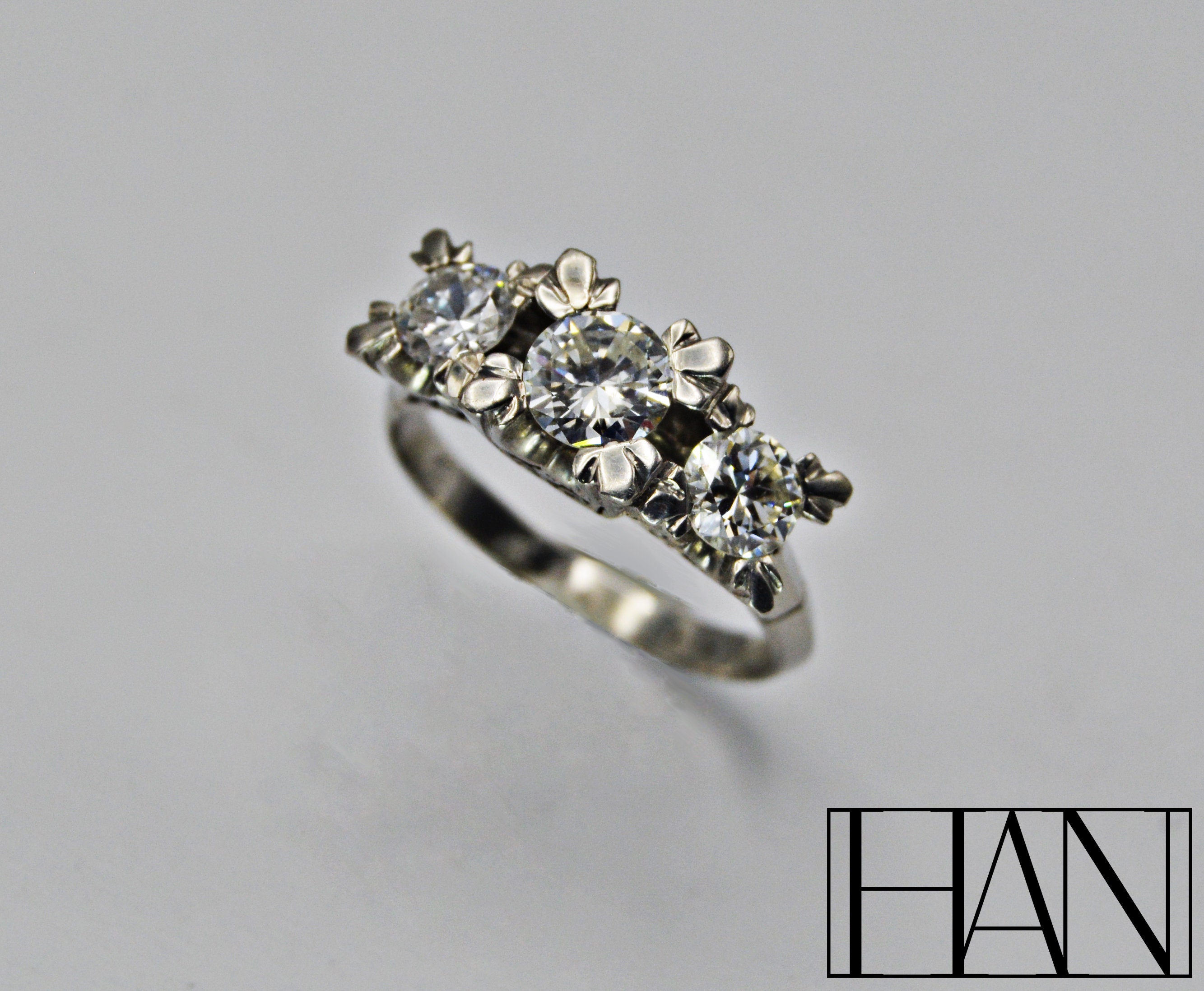 Anillo Tresillo de Platino y Diamantes 1,70CT. VS1 G Platinum and ...