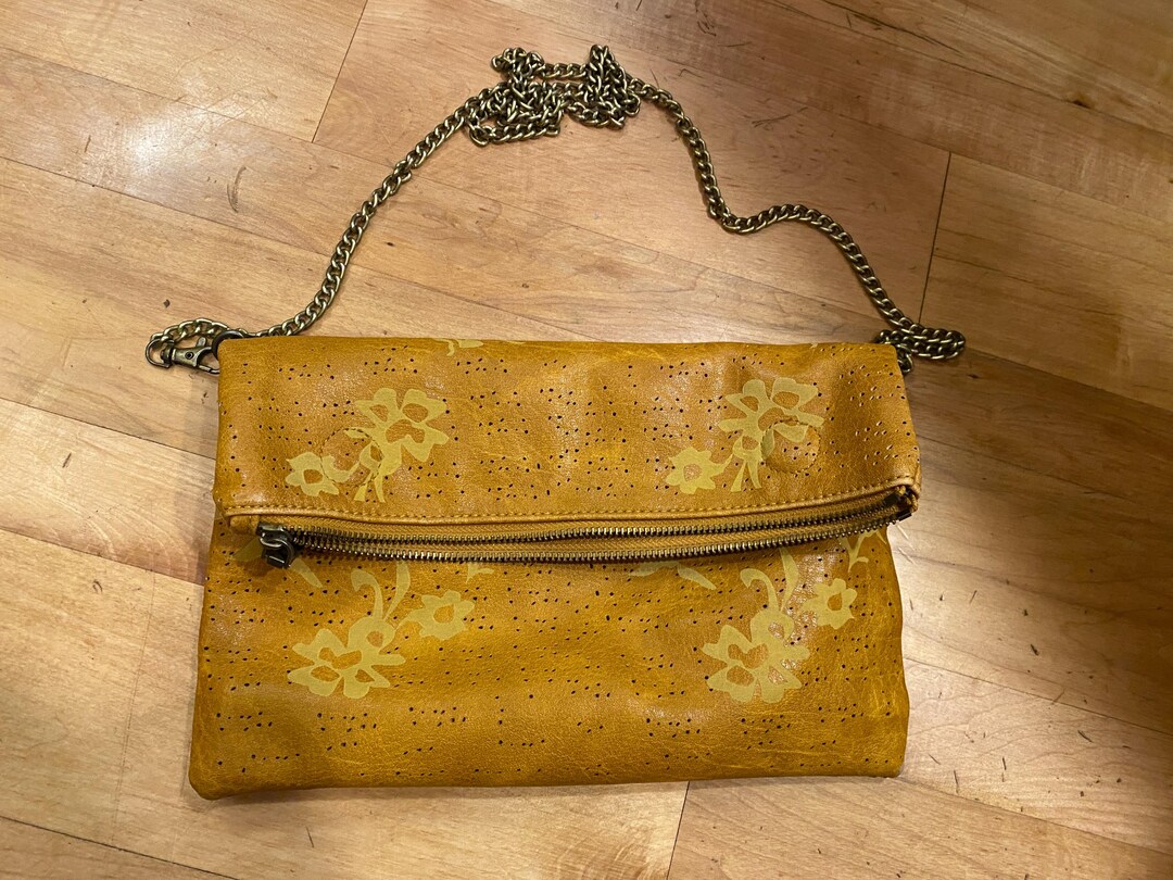 Moda Luxe Fold Over Chain Crossbody Handbag Purse Leather . 1970's ...