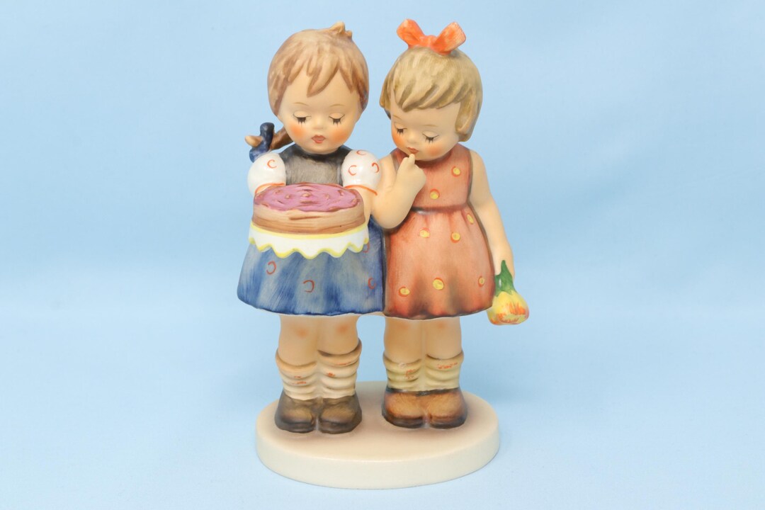 Excellent Vintage 5 1/4" Hummel Happy Birthday #176/0, TMK6, Hummel ...