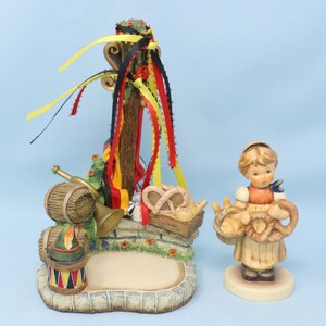 RARE MINT Hummelscape Octoberfest Display + Hummel Pretzel Girl ...