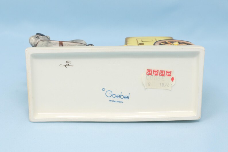 MINT 6.5" Hummel Mail is Here Figurine #226, Aka Hummel Mail Coach ...