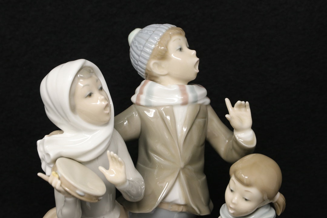 Lladro Figurine NICE With Flaws Christmas Carols 1239 - Etsy