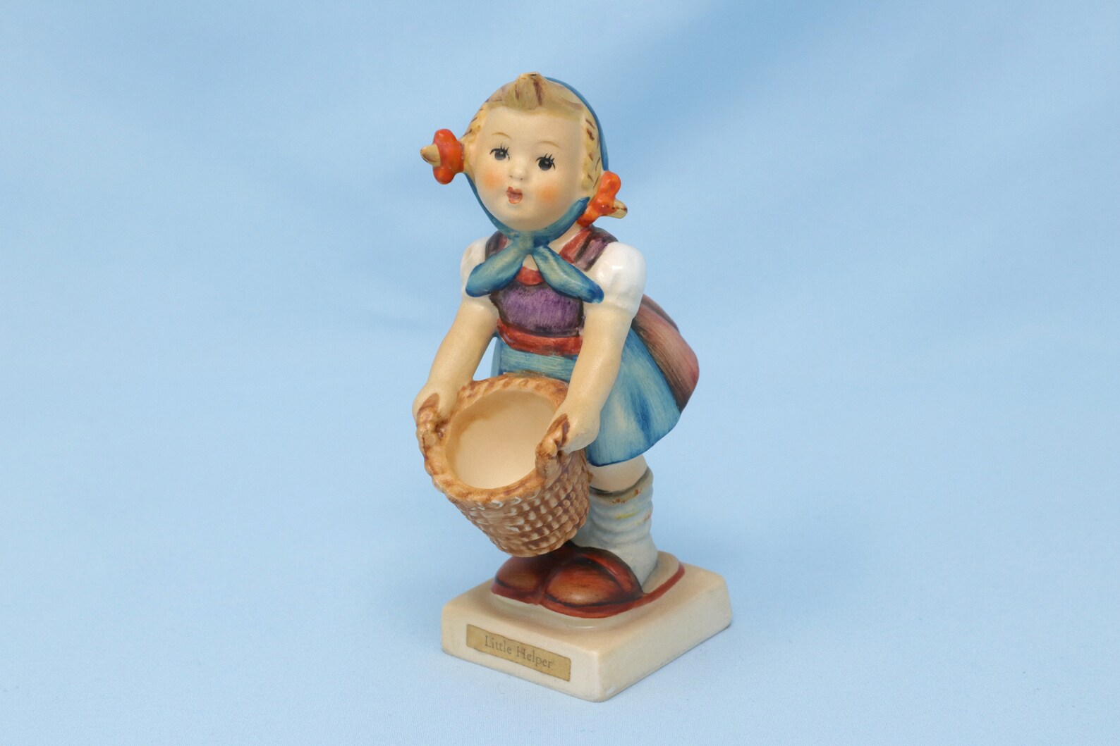4.5 Hummel Little Helper Figurine TMK3 73 Vintage - Etsy