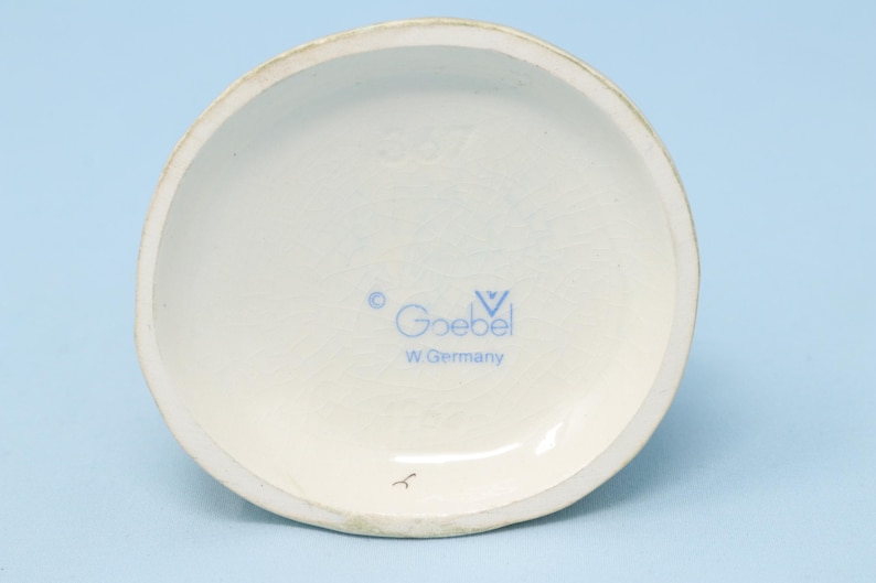 NICE VINTAGE 4 1/4" Hummel Busy Student Figurine #367, TMK5, Porcelain ...