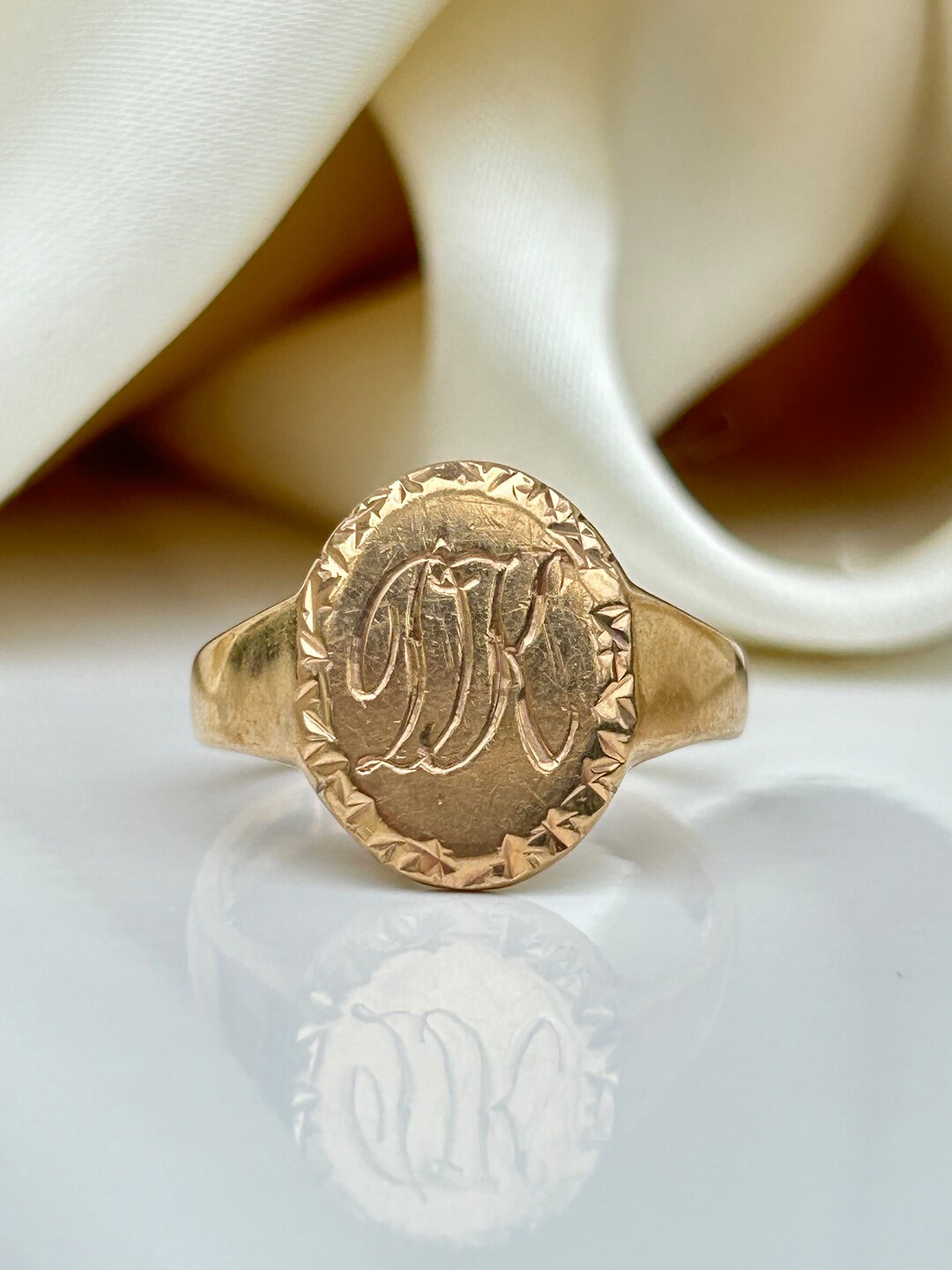 Chunky Vintage 9ct Gold Oval Signet Ring - Etsy