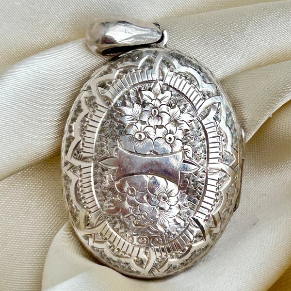 Extra Large Locket - Etsy