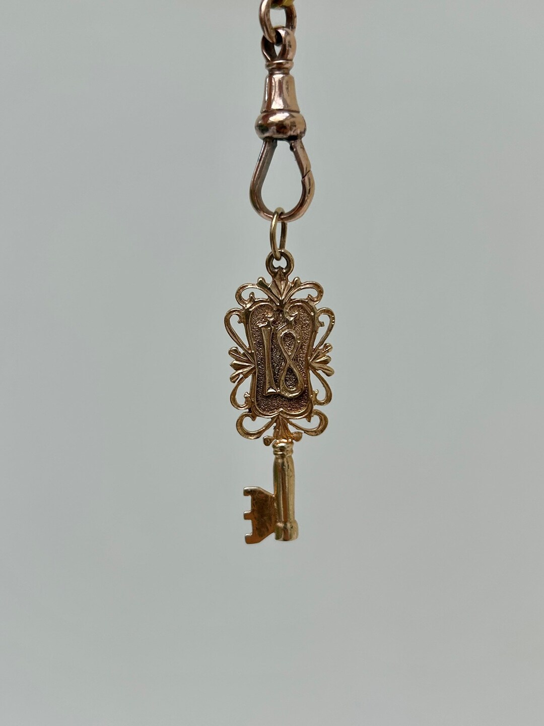 Vintage 9ct Yellow Gold Large 18 Key Pendant - Etsy