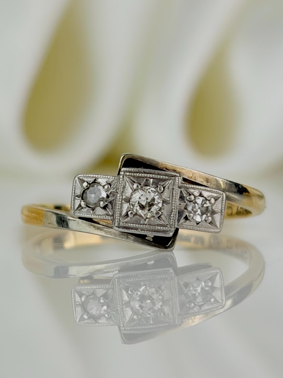 Antique Art Deco Era 18ct Yellow Gold and Platinum Diamond 3 Stone ...