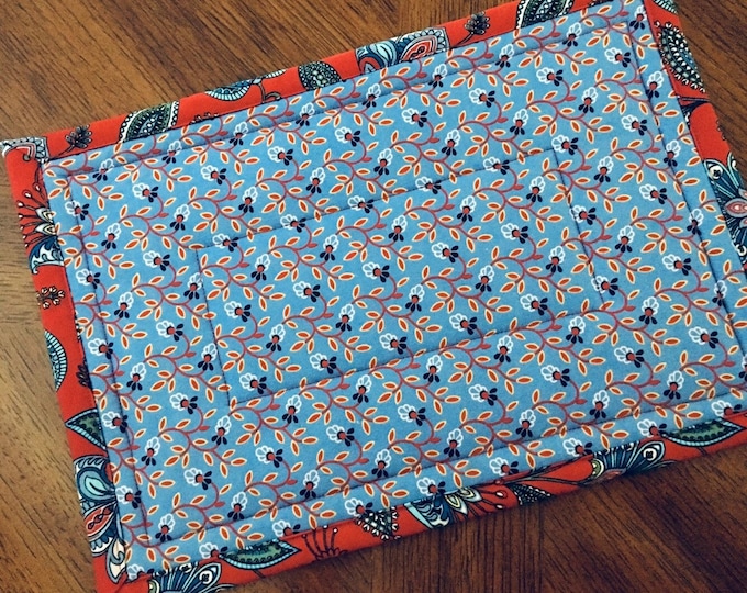 Quilted Large Hot Pad, Quilted Trivet, Insulated Casserole Hot Pad, 11 ...