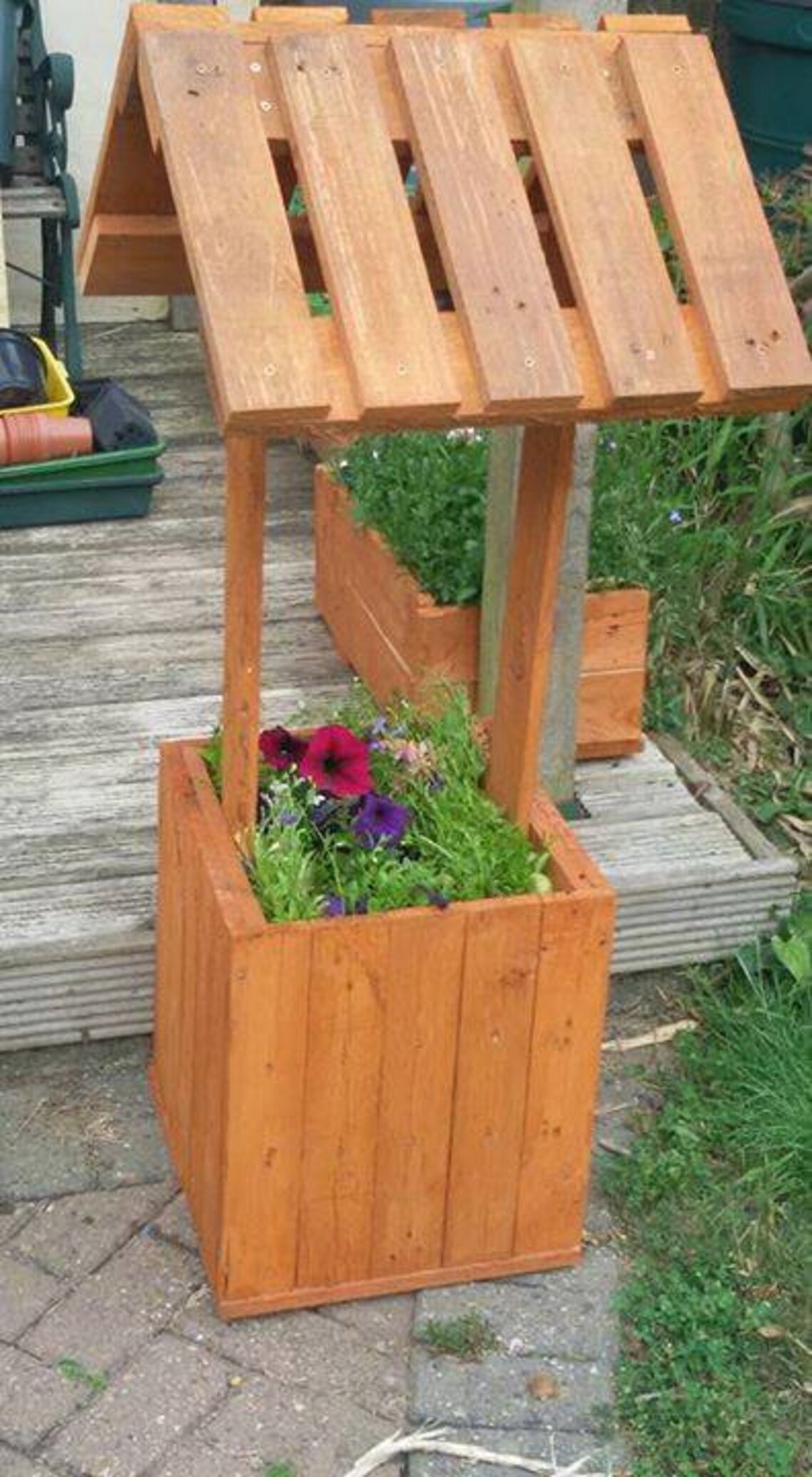 Rustic Wishing Well Planter - Etsy