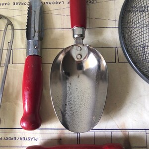 Vintage Set of 6 Red Kitchen Utensils, Retro Kitchen, Farmhouse Kitchen ...