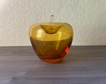 Vintage Blenko Hand Blown Green Glass Apple Paperweight - Etsy