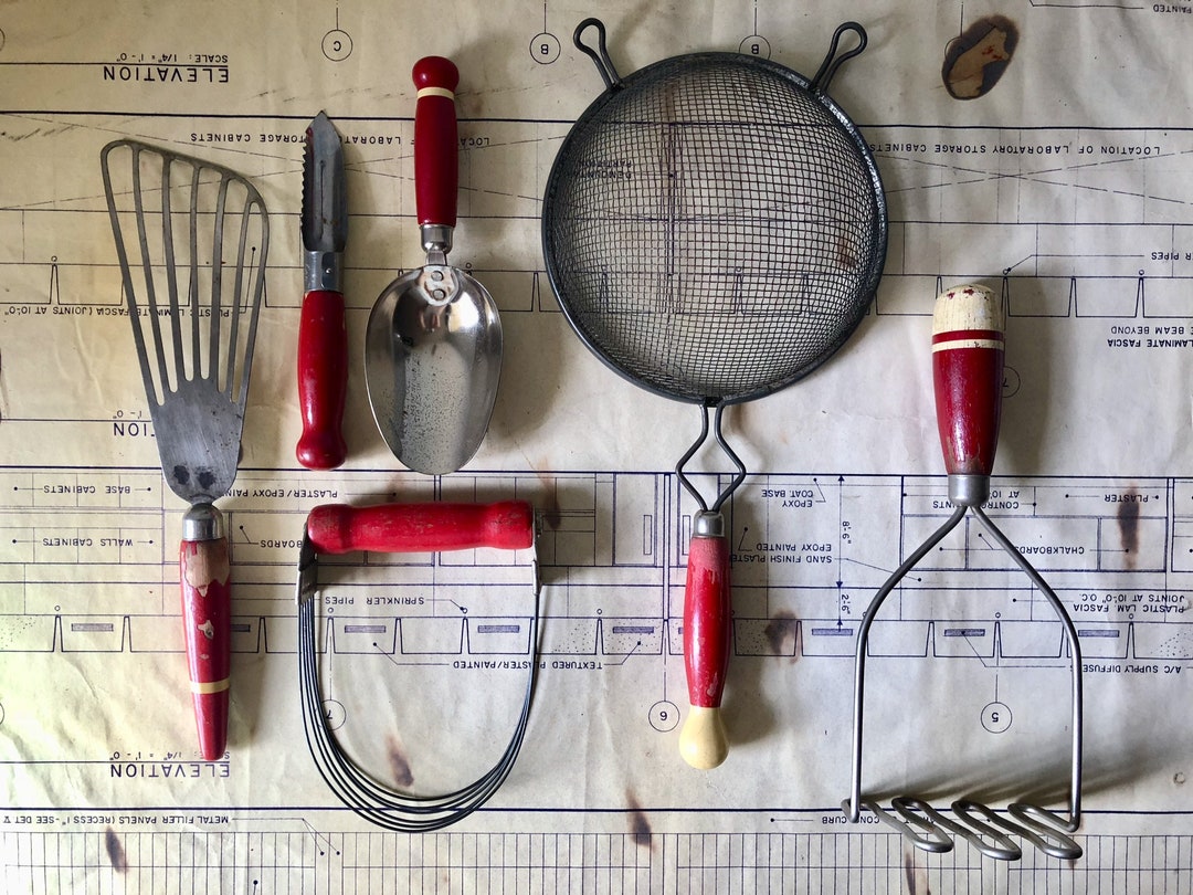 Vintage Set of 6 Red Kitchen Utensils, Retro Kitchen, Farmhouse Kitchen ...