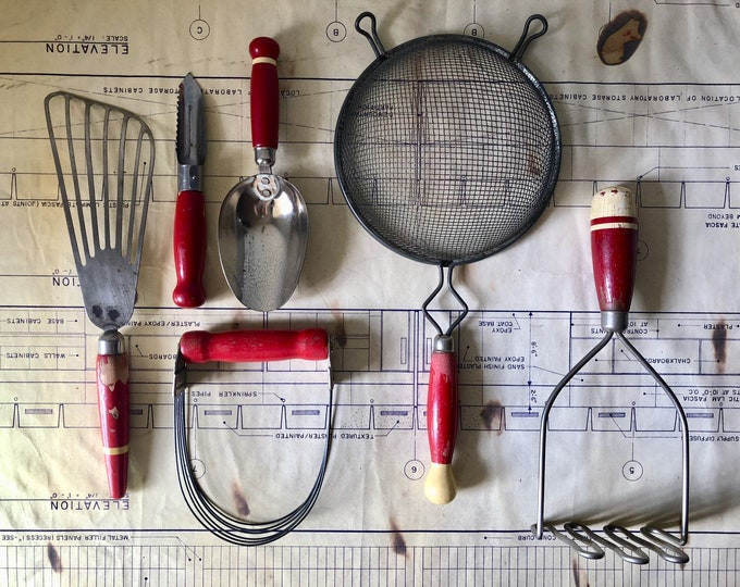 Vintage Set of 6 Red Kitchen Utensils, Retro Kitchen, Farmhouse Kitchen ...