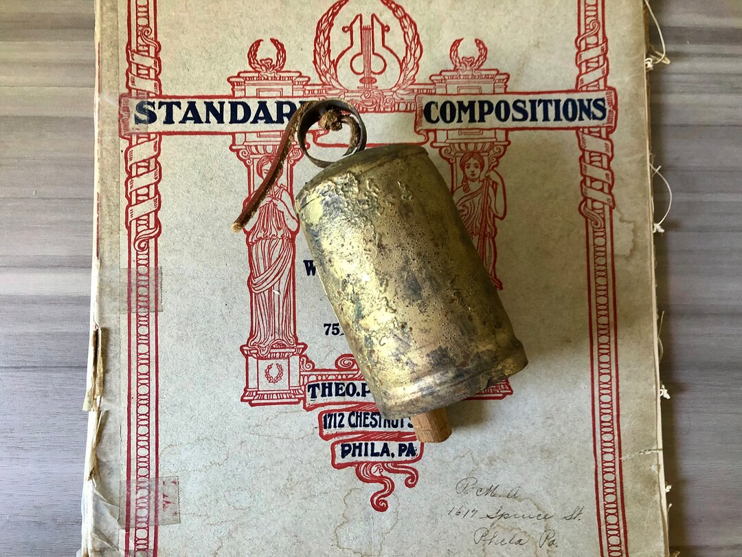 Vintage, Antique Cow Bell, Rusty Crusty, Ringy Dingy, Primitive Old Cow ...