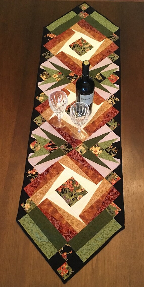Center Stage Pattern Quilted Table Runner Digital Download | Etsy