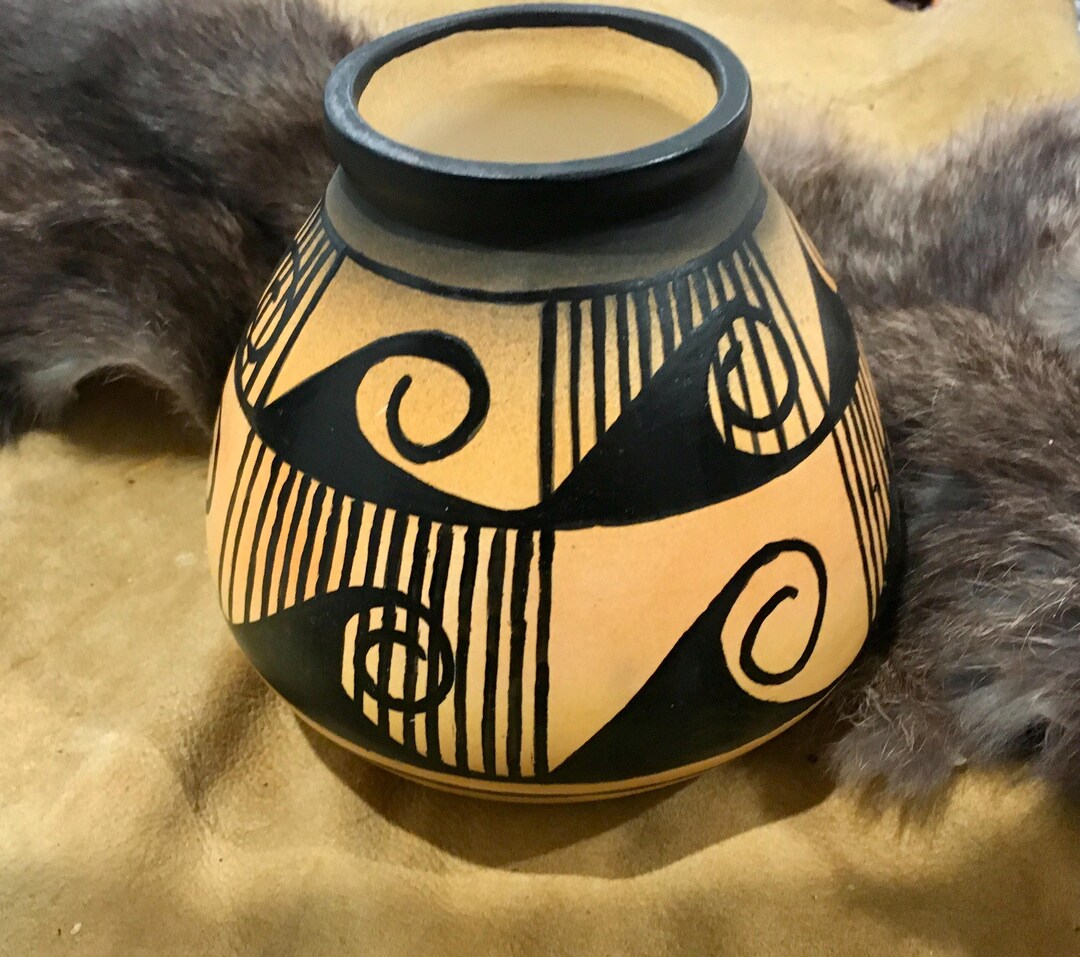 SIGNED Authentic Native American Pima Indian Hand Painted White Clay ...