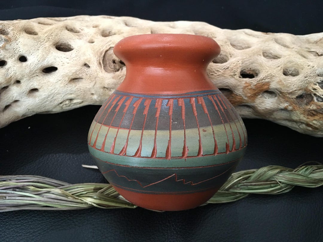 SIGNED Authentic Native American Indian Hand Painted Red Clay Pottery ...