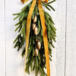 Christmas Swag, Christmas Teardrop, Christmas Bells, Gold Bells, Front ...