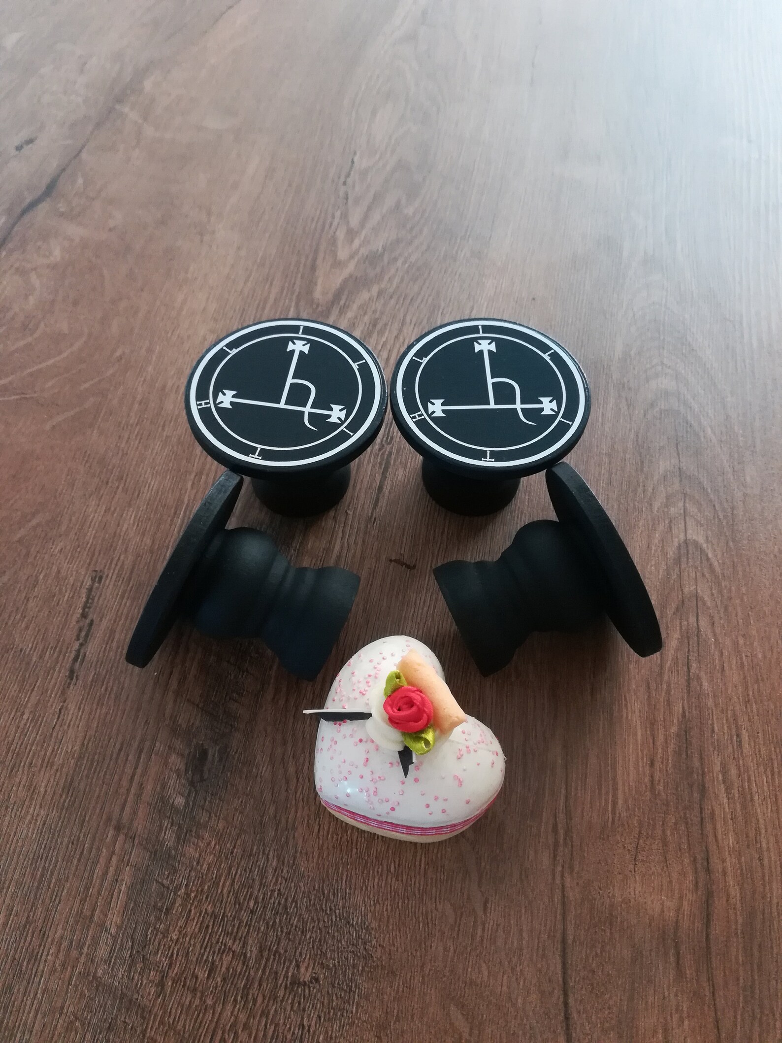 Sigil of Lilith Muffin Cake Stand Black Moon Lilith Cake Mini - Etsy