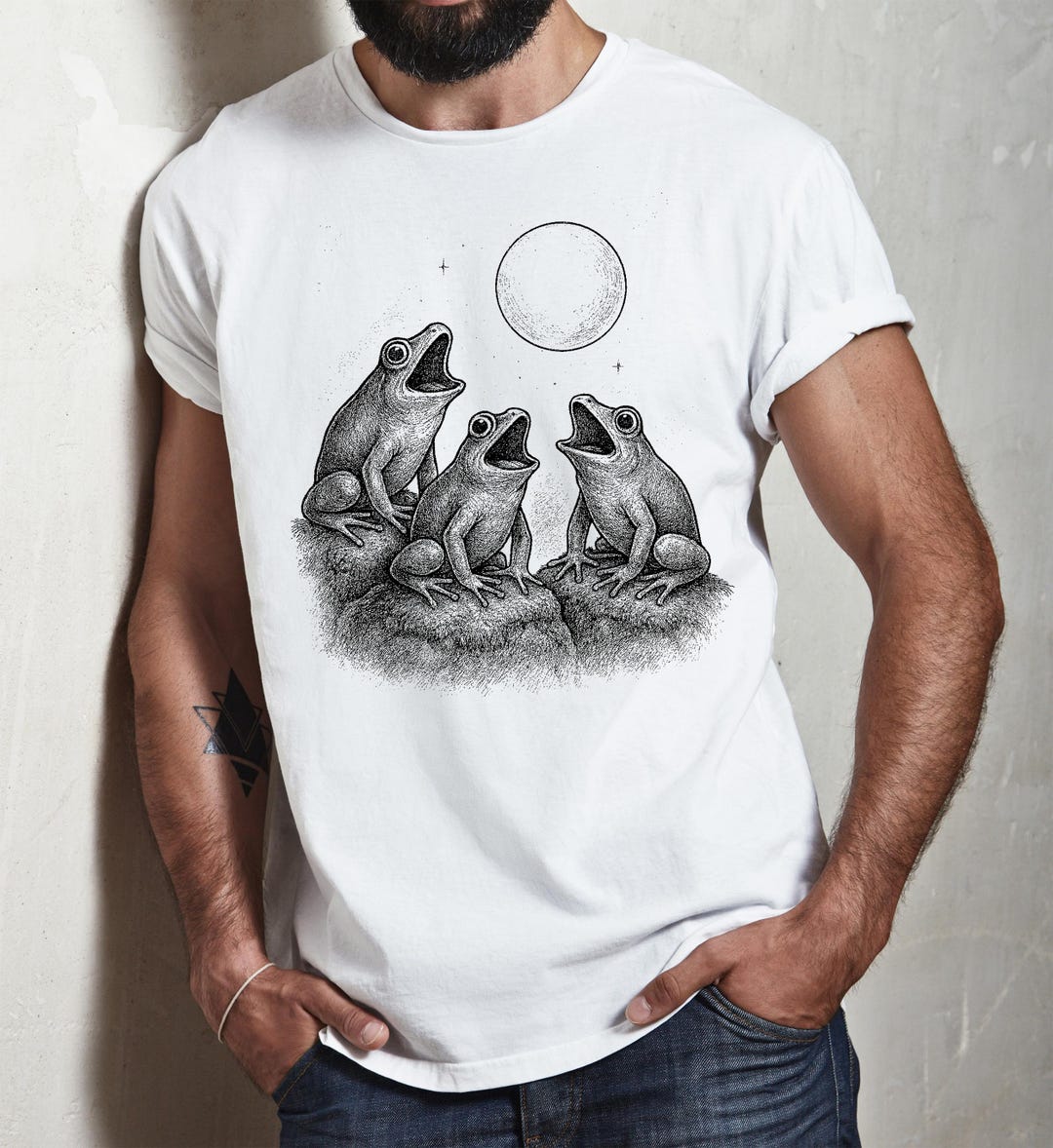 Howling Frogs Moon Shirt Funny Frog Lover T-shirt Mystical Toad Graphic ...