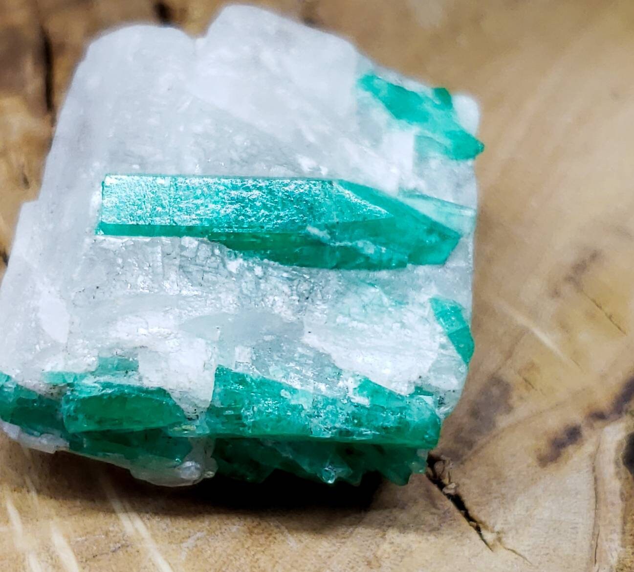 Rare Emerald Beryl Crystals in White Quartz, From Columbia Chivor Mine ...