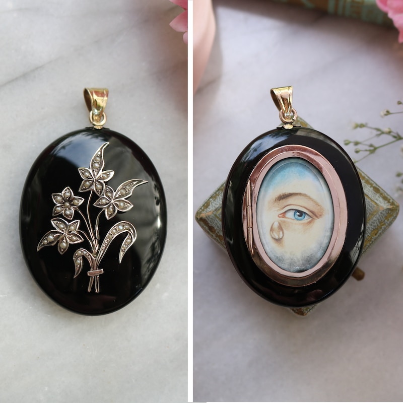 Lovers Locket - Etsy