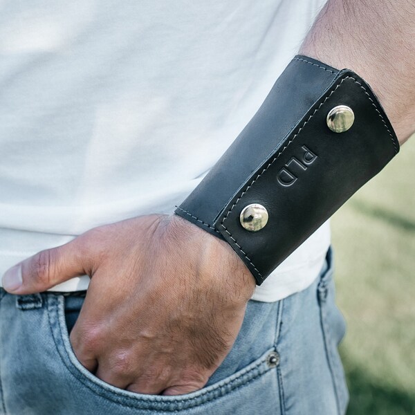 Shop Wrist Wallet - Etsy