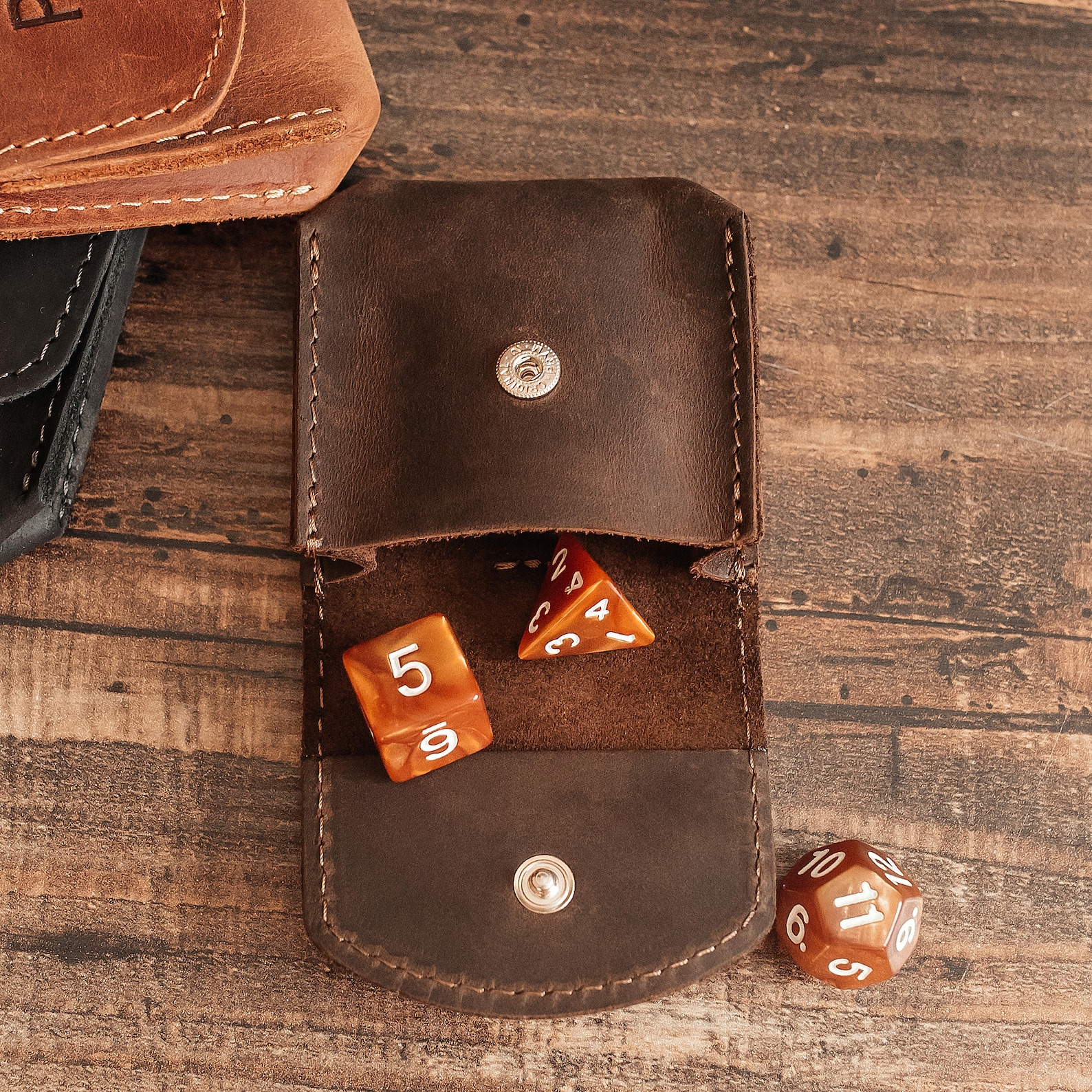 Genuine Leather Dice Case With Belt Carabiner Stylish DND Dice Carrying ...