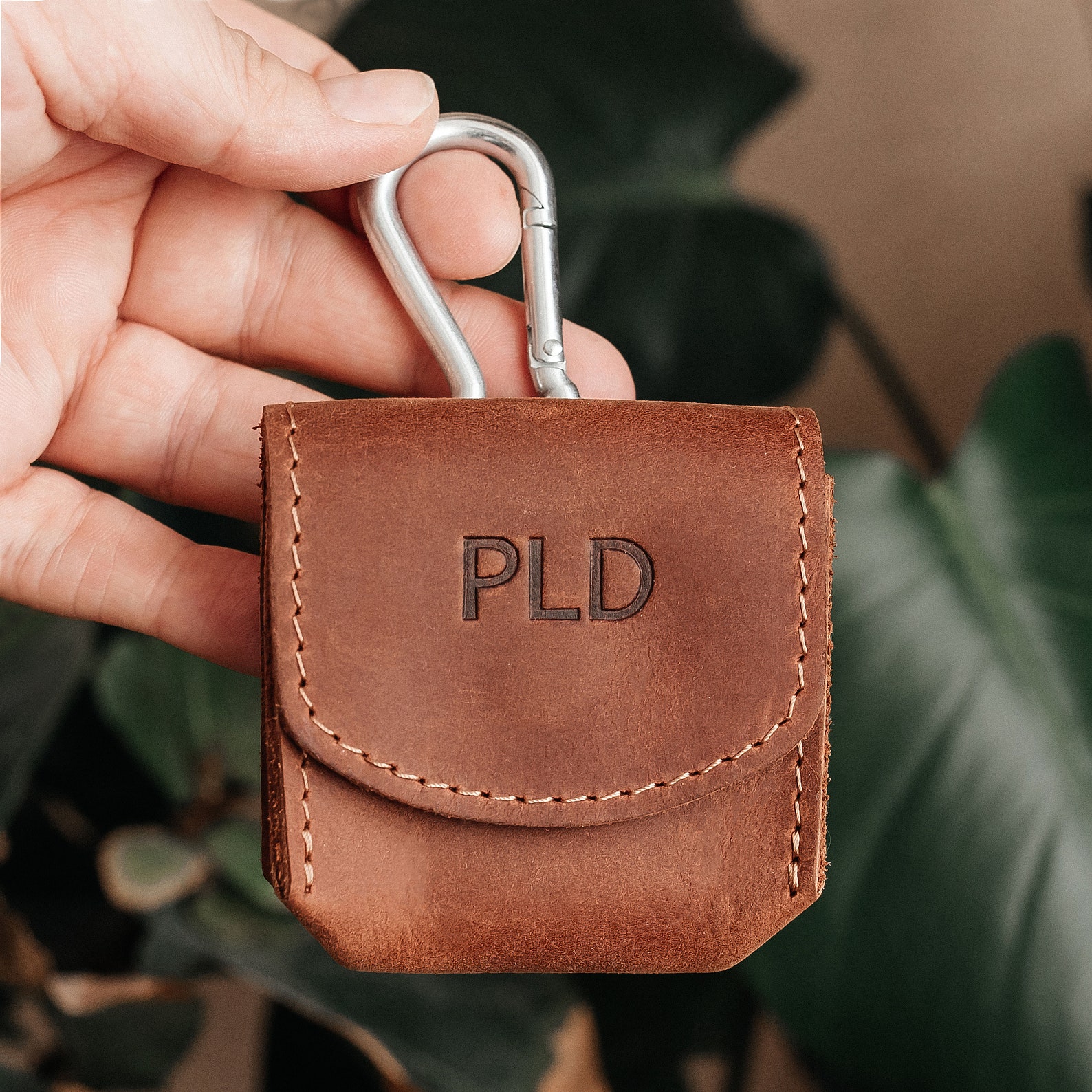 Genuine Leather Dice Case With Belt Carabiner Stylish DND Dice Carrying ...