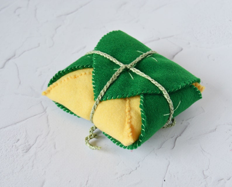 Felt bread in leaf envelope Elvish bread Handmade interrior | Etsy