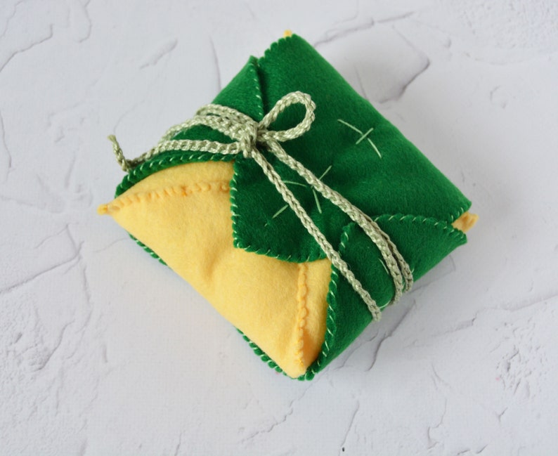 Felt bread in leaf envelope Elvish bread Handmade baby safe | Etsy