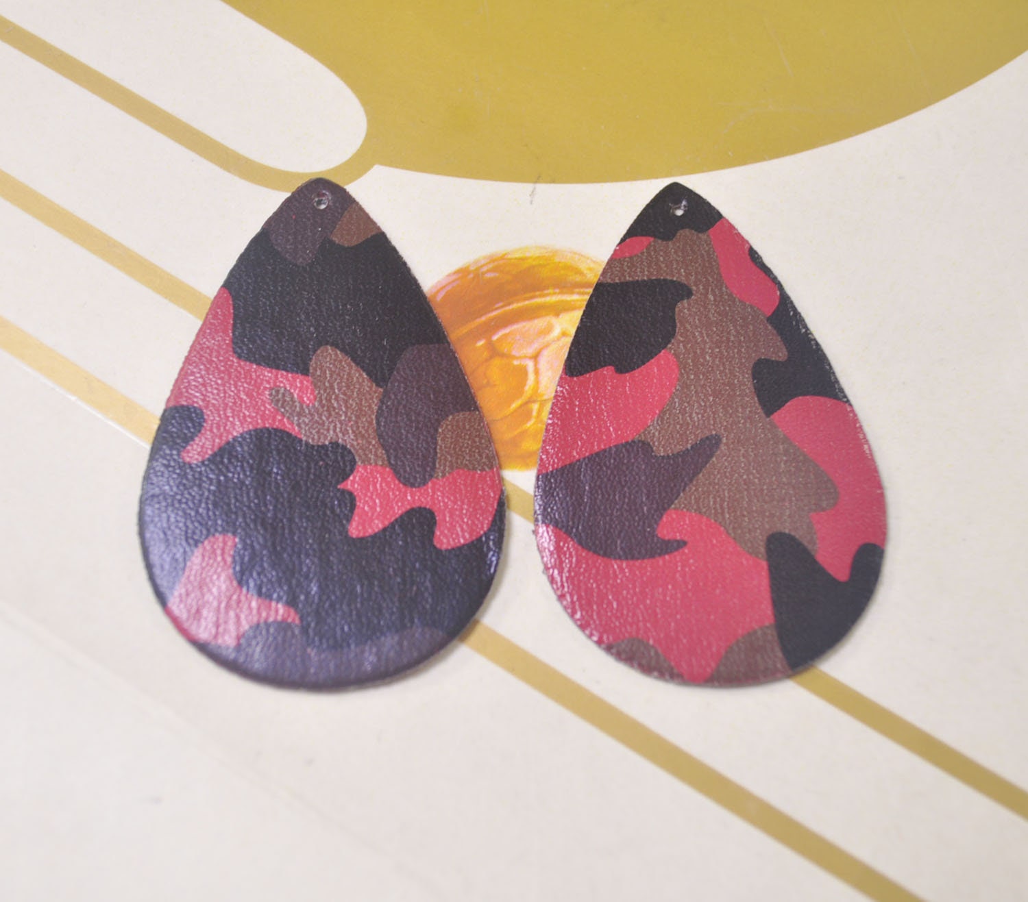 20/50pcs Leather Teardrop Shapemixed Color Teardrop Earring | Etsy