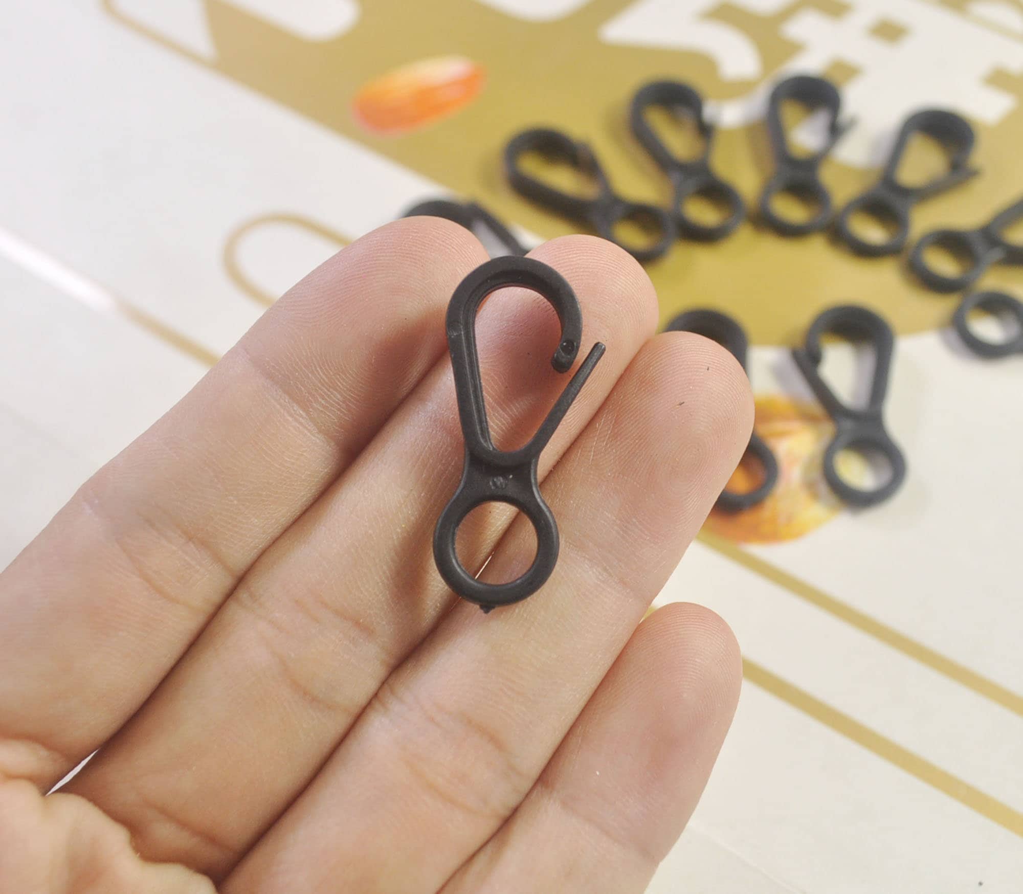 50pcs Black Plastic Hook Claspsplastic Mini Gloves Hooks - Etsy
