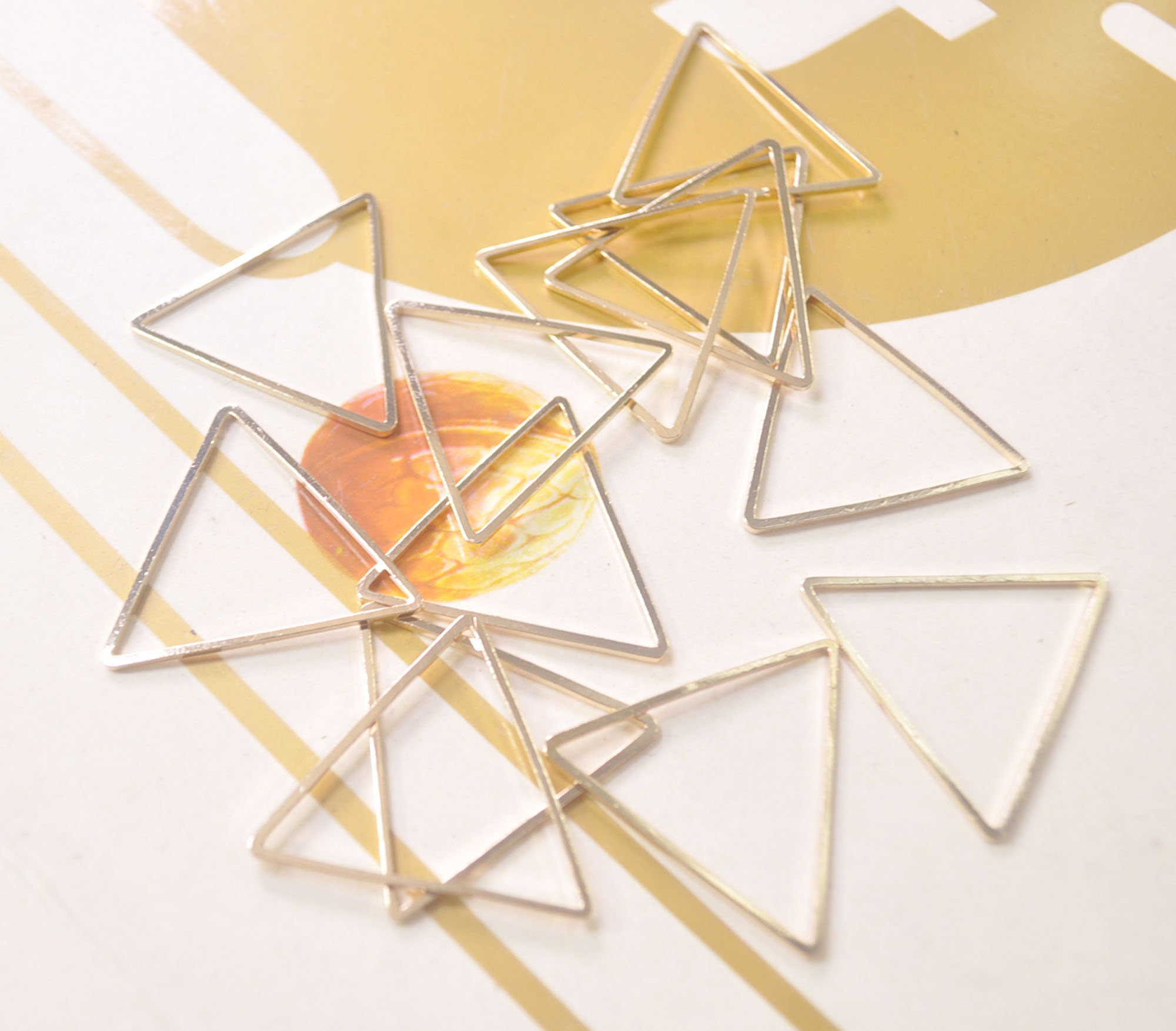 Large Triangle Charm 50pcs KC Gold Color Brass Triangle Link - Etsy