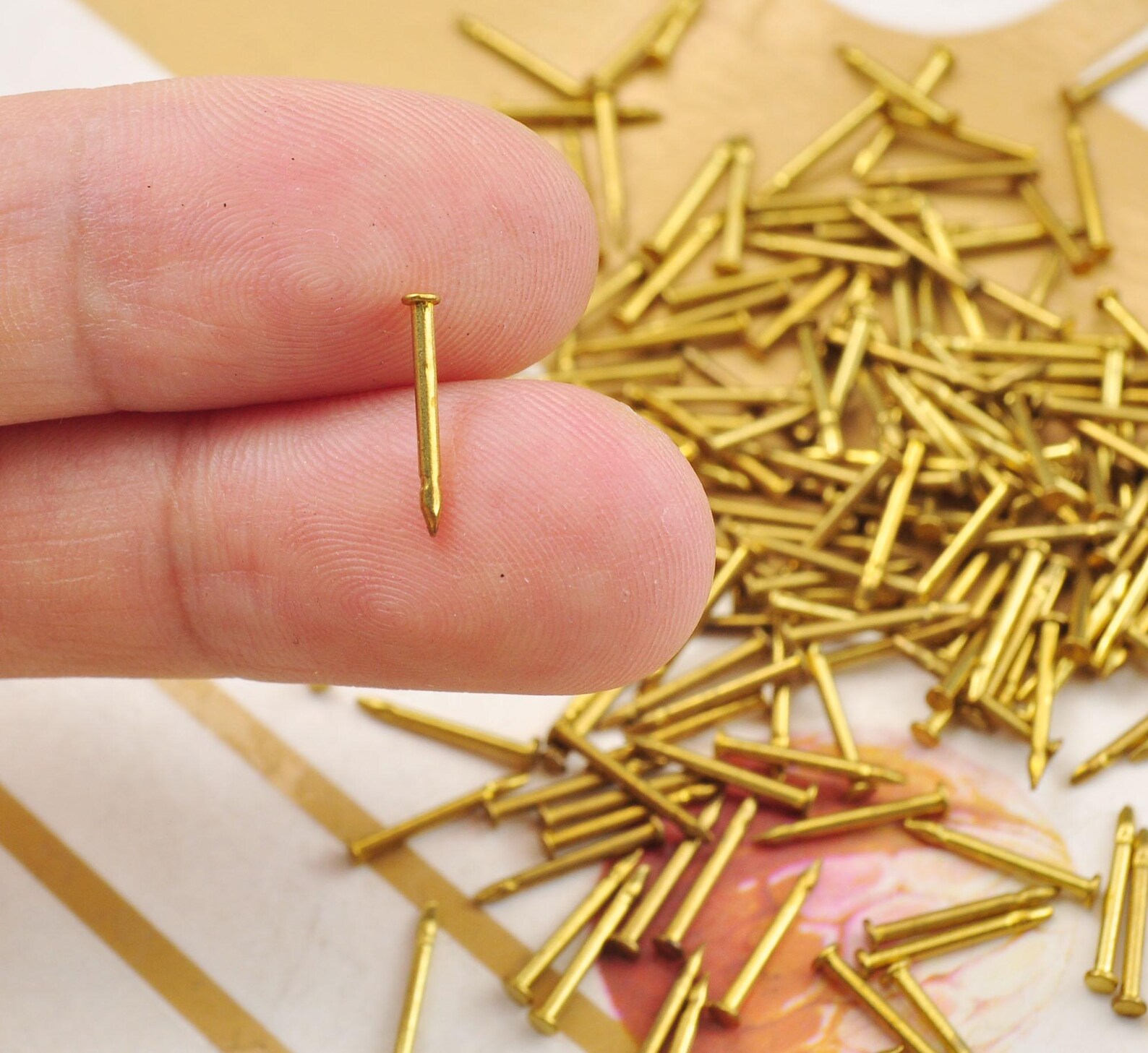100pcs Brass Small Tack Nails, Brad, Solid Brass Brad Nails,tie Tack ...
