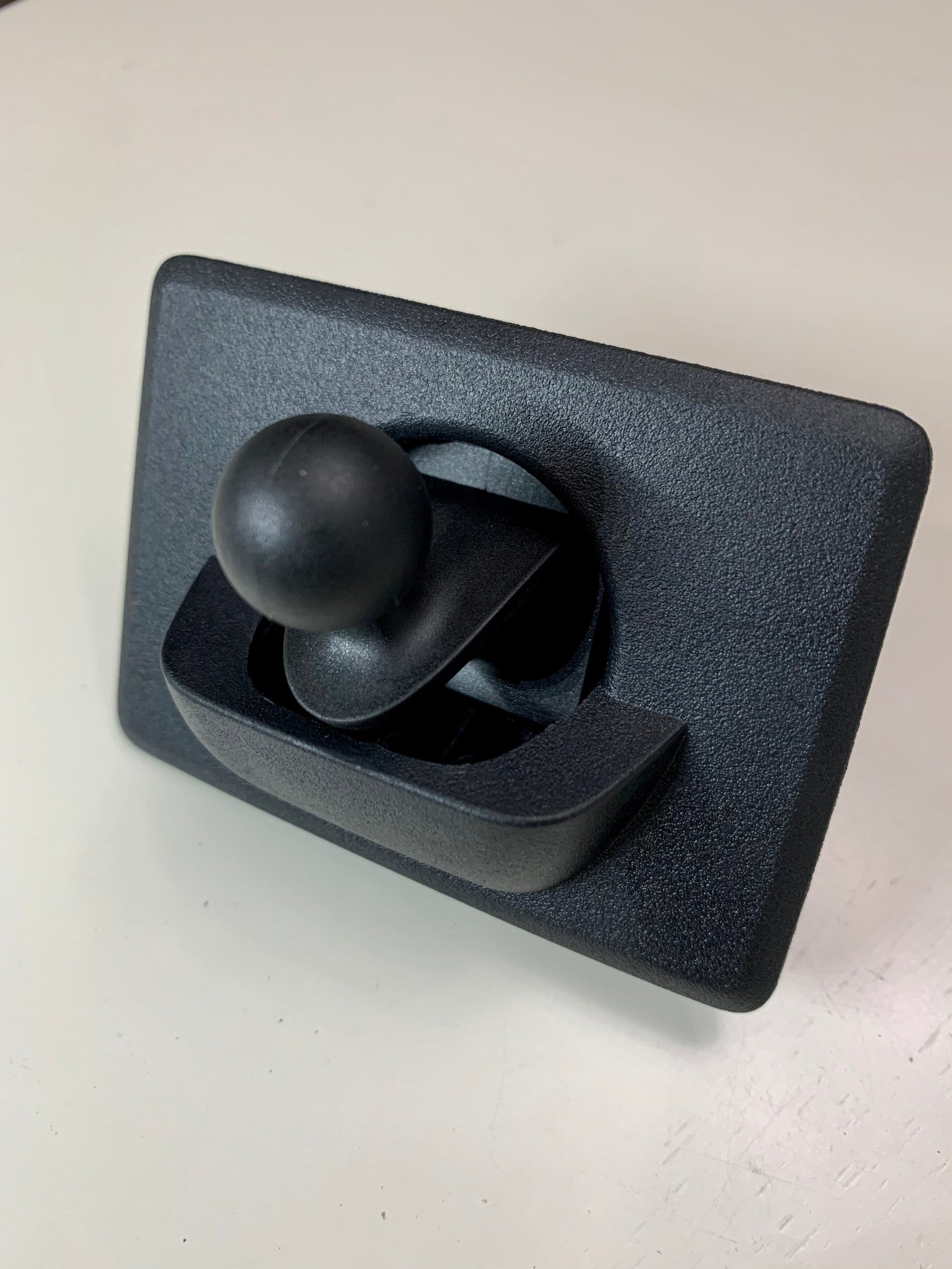 Ford F150 Magsafe Wireless Charging Phone Mount: Integrated Dash ...